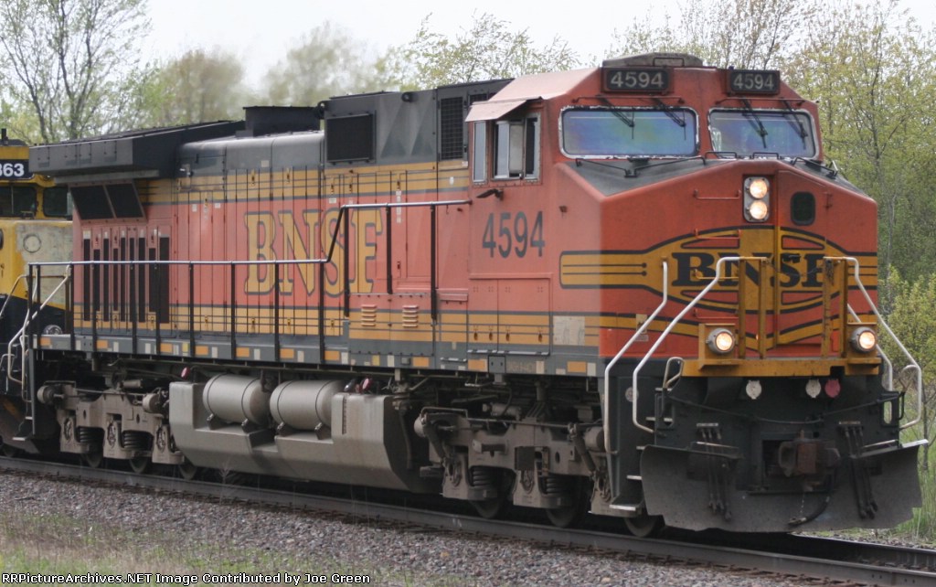 BNSF 4594